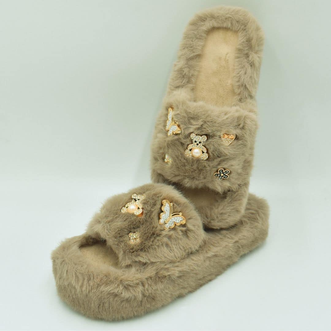 Cozy Charm Fur Slides – Geotoky