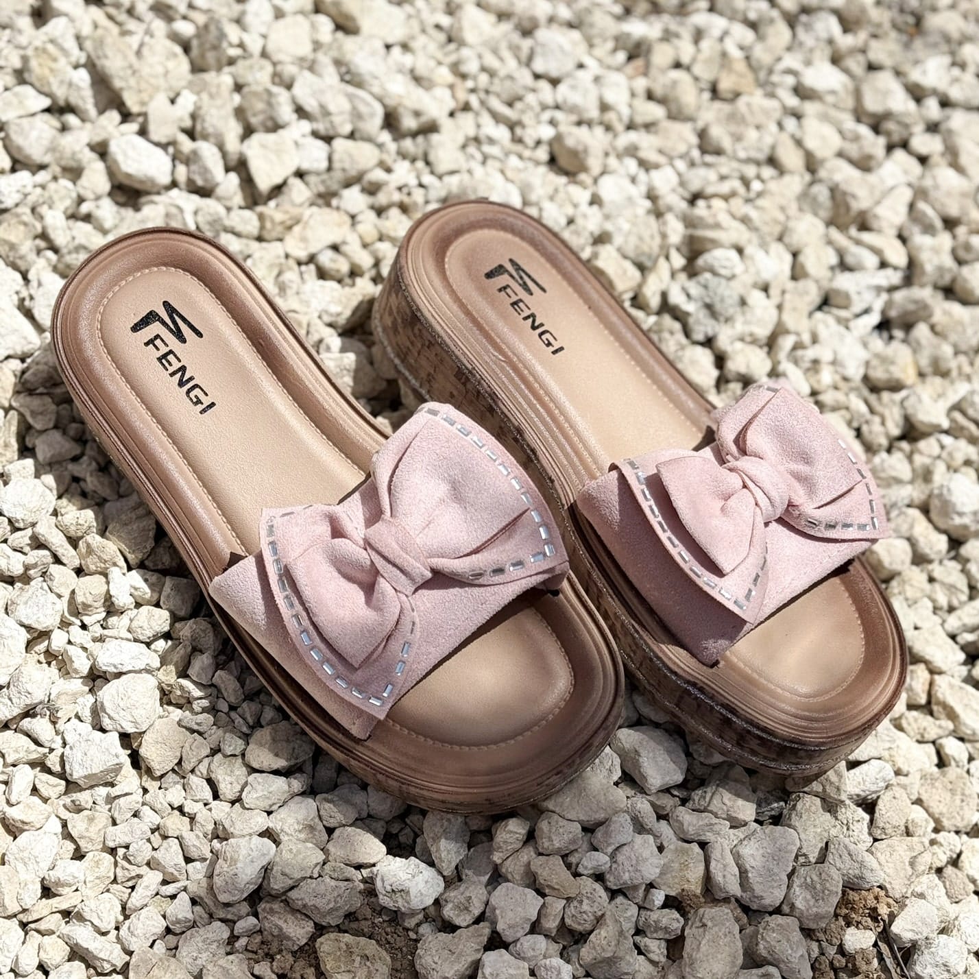 Ribbon Pop Platform Slides – Geotoky